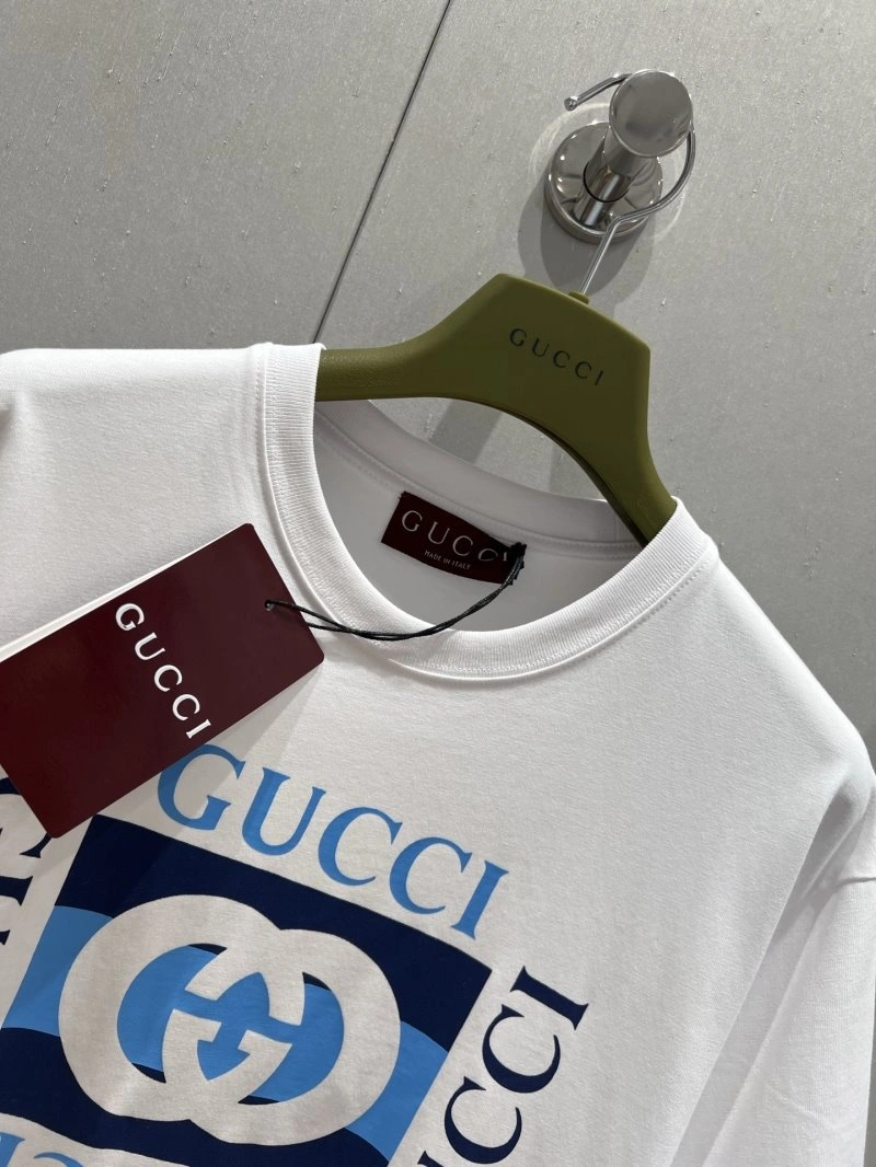 Top match Gucci T-Shirts