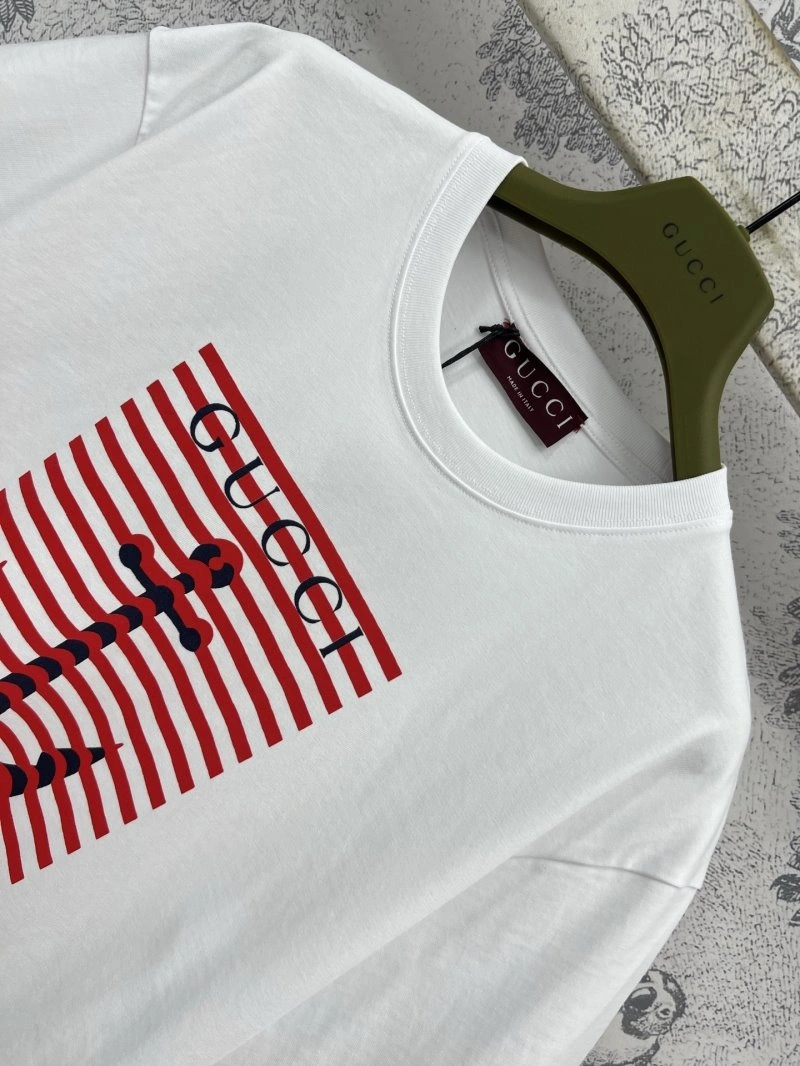 Top mirror Gucci T-Shirts