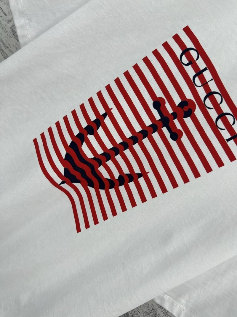 Top mirror Gucci T-Shirts