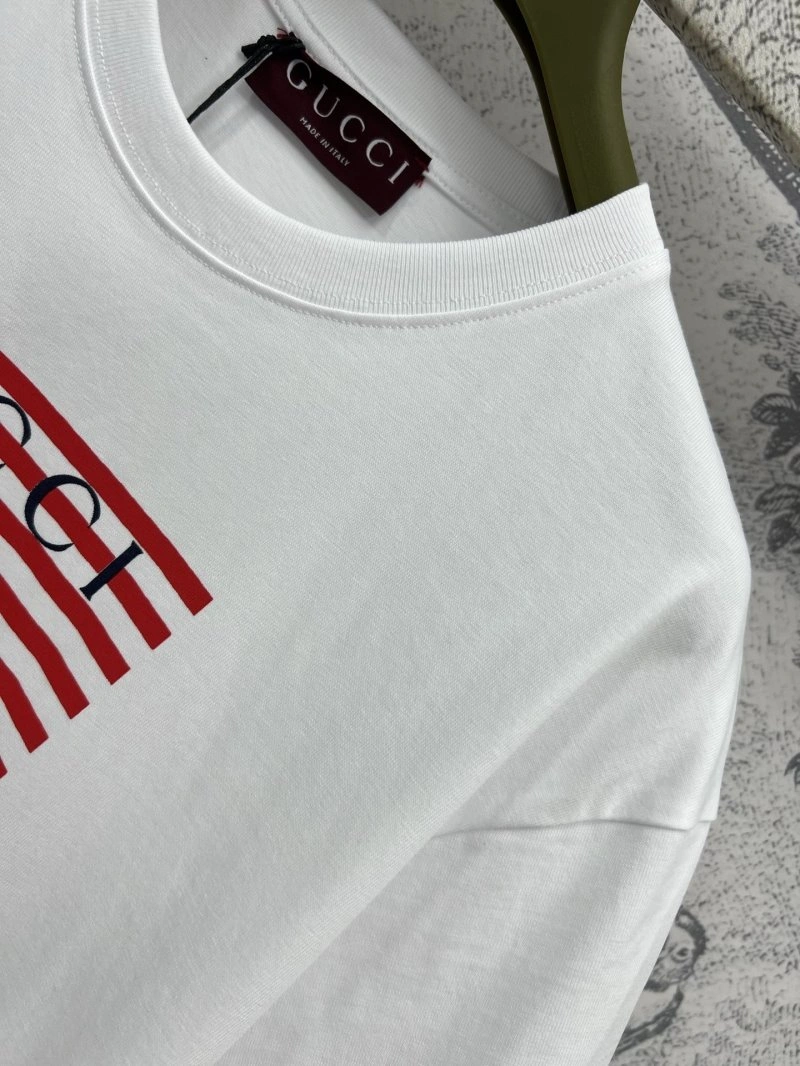 Top mirror Gucci T-Shirts