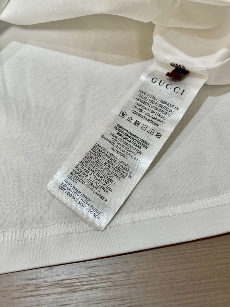 Accurate model Gucci T-Shirts