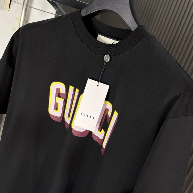 Top match Gucci T-Shirts