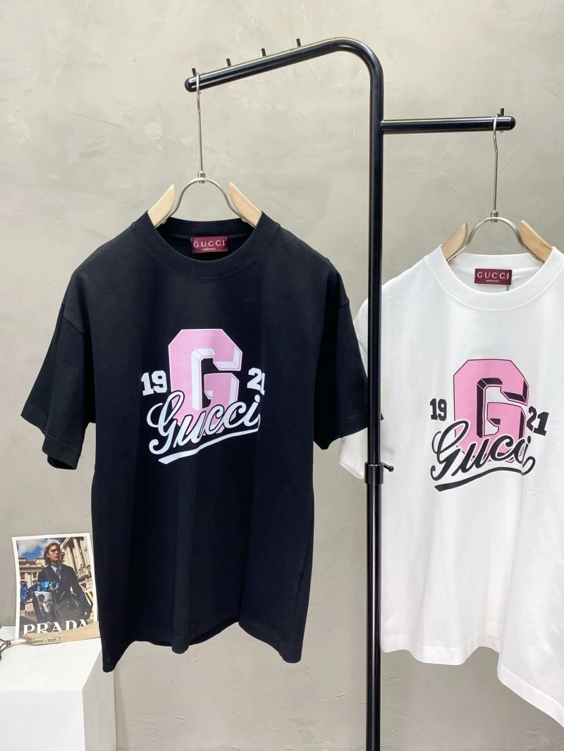 Accurate model Gucci T-Shirts