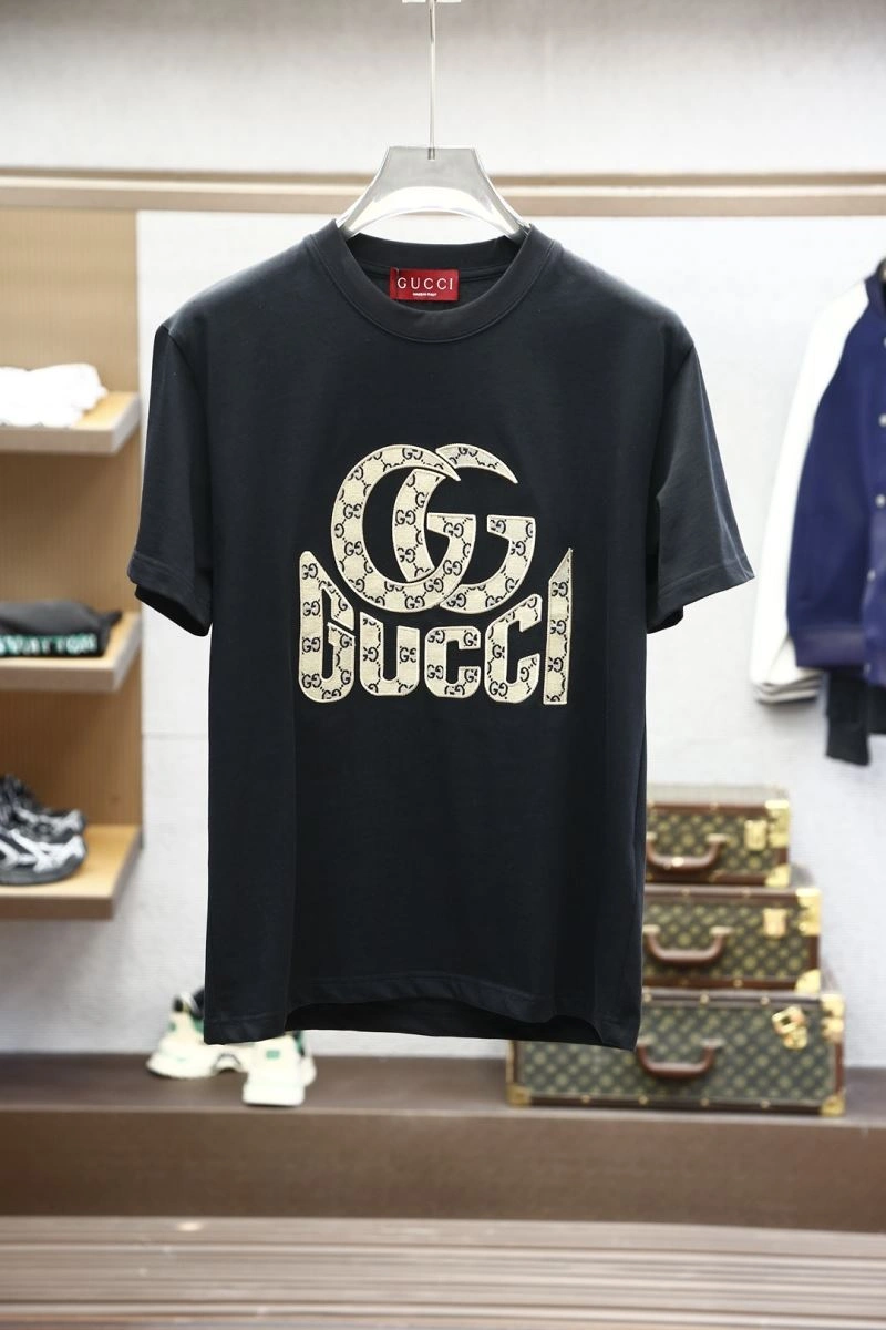 Accurate model Gucci T-Shirts