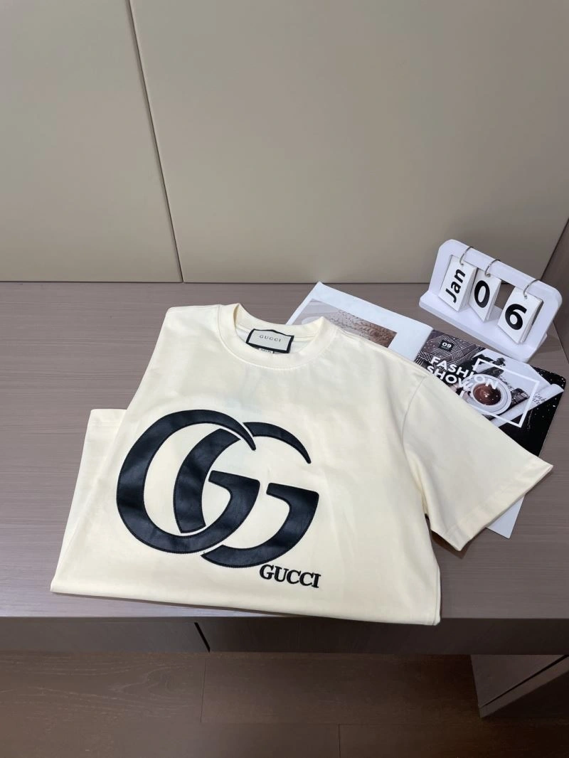 Accurate model Gucci T-Shirts