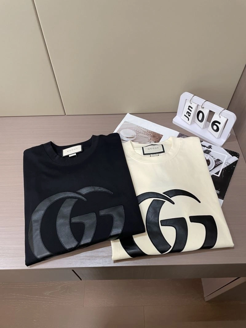 Accurate model Gucci T-Shirts