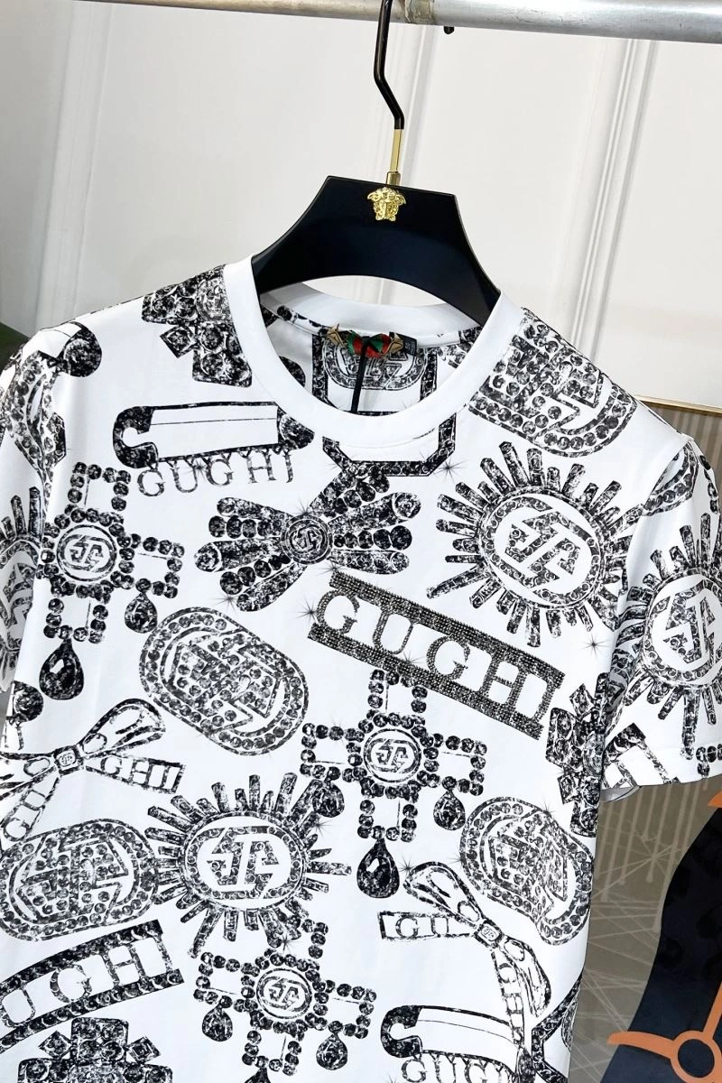 Indistinguishable Gucci T-Shirts