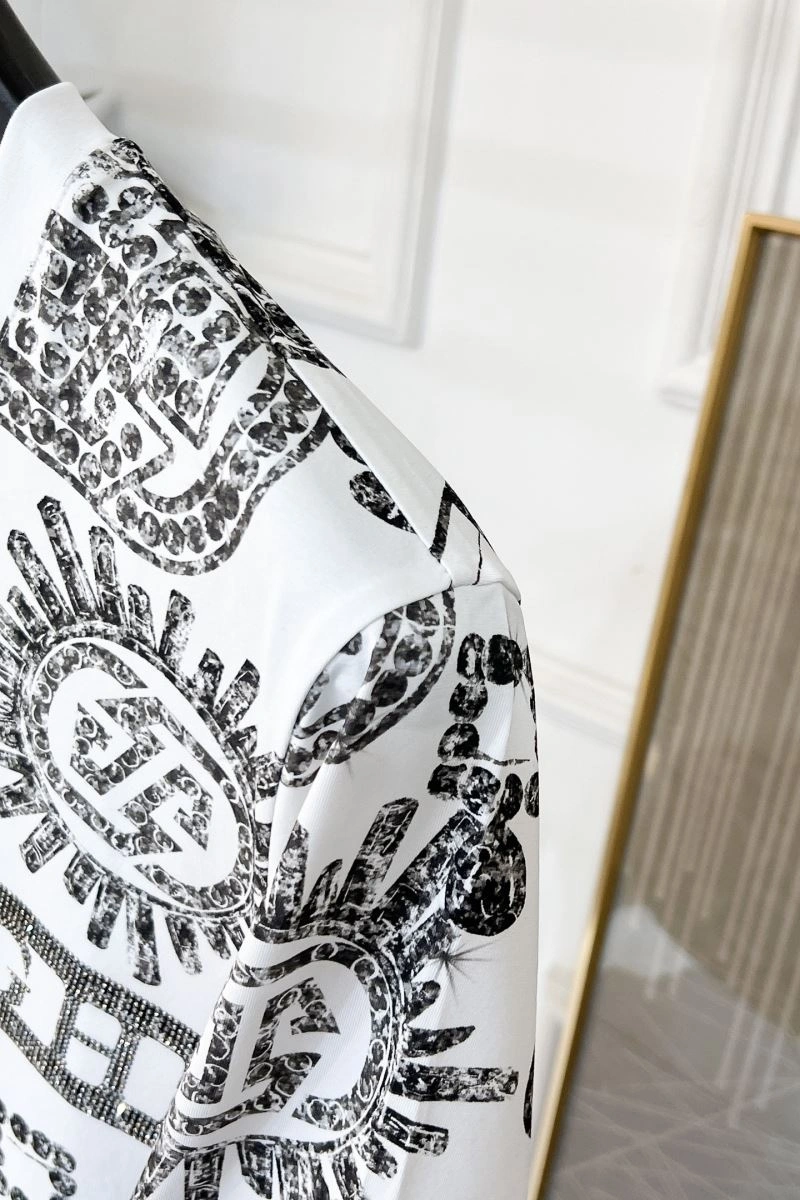 Indistinguishable Gucci T-Shirts