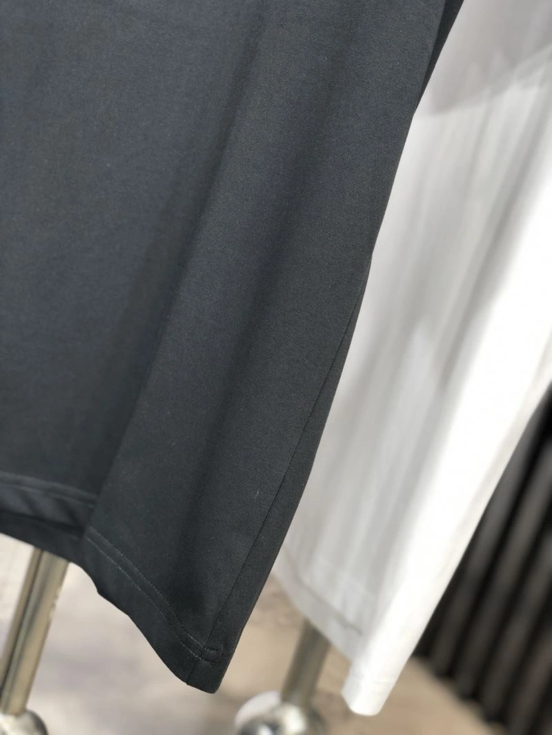 Value-priced Gucci T-Shirts