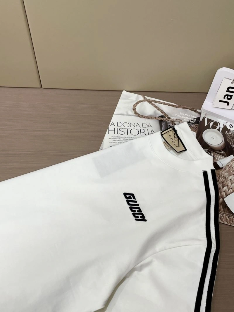 Top match Gucci T-Shirts