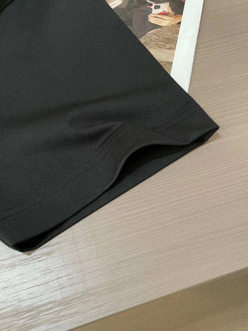Indistinguishable Gucci T-Shirts