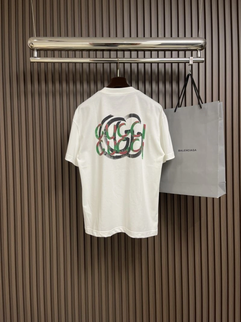 Accurate model Gucci T-Shirts