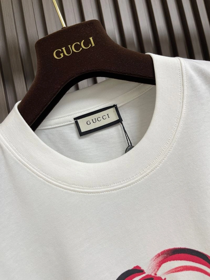 Accurate model Gucci T-Shirts