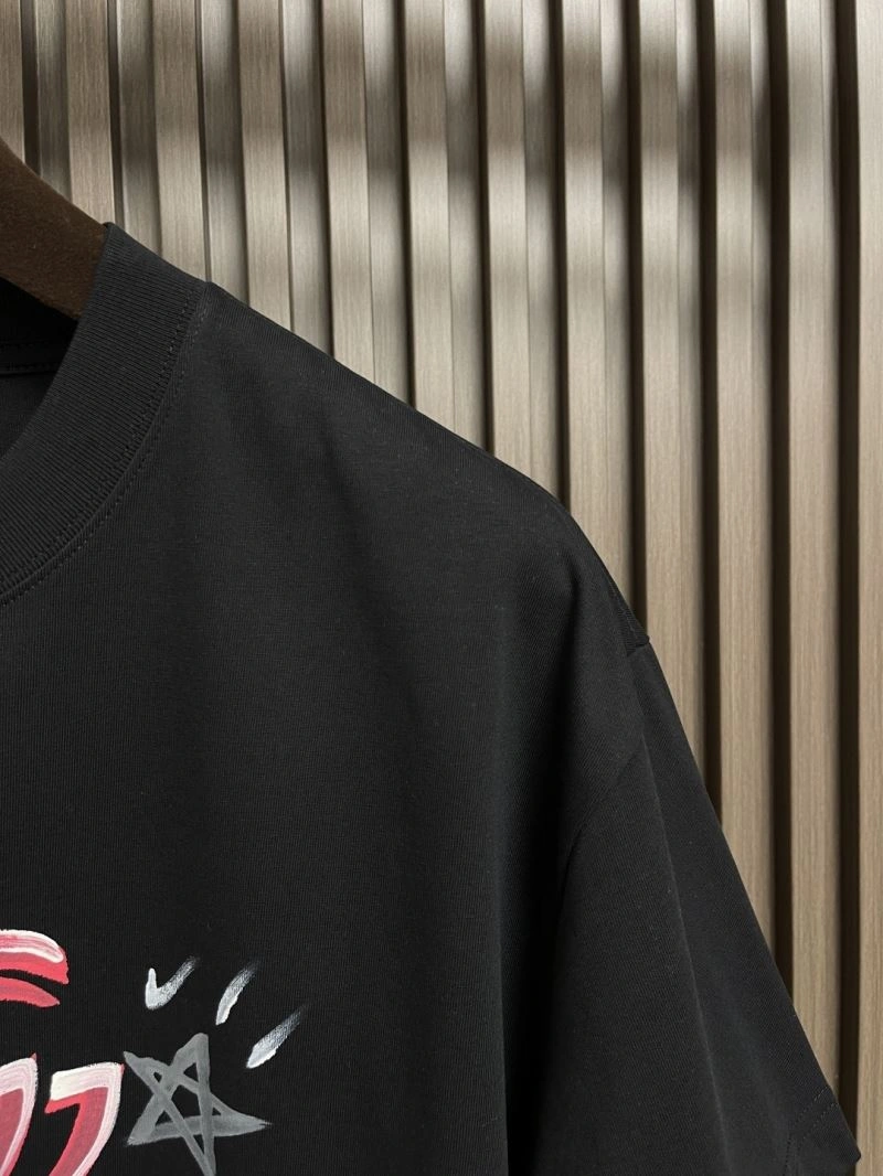 Value-priced Gucci T-Shirts
