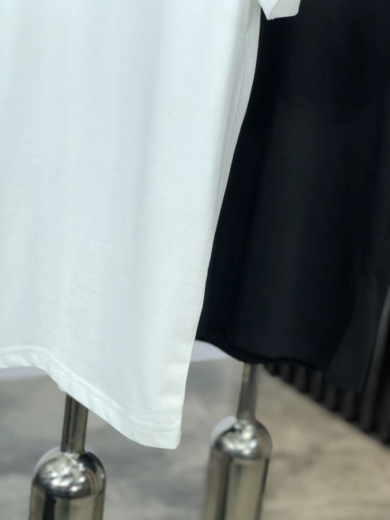 Value-priced Gucci T-Shirts
