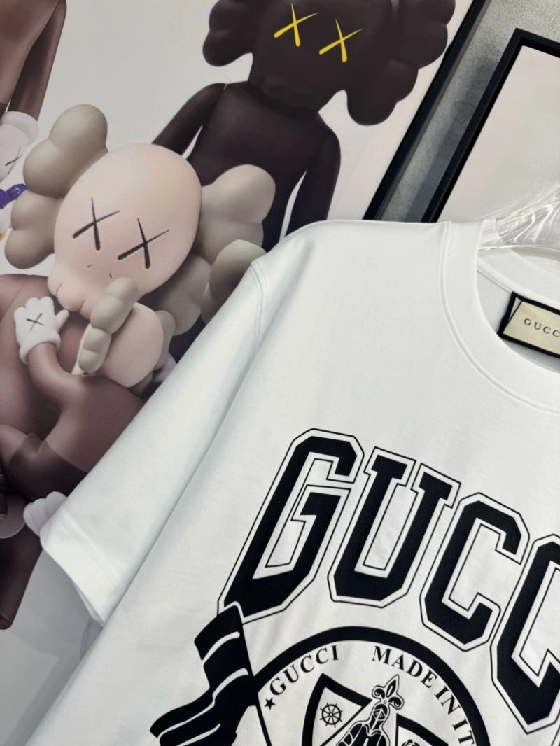 Top match Gucci T-Shirts