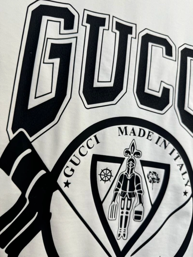 Top match Gucci T-Shirts