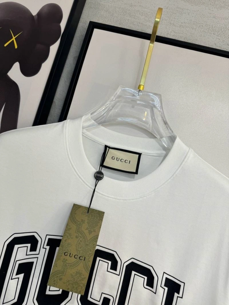 Top match Gucci T-Shirts