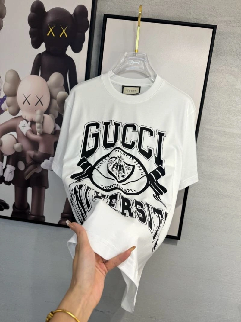Top match Gucci T-Shirts