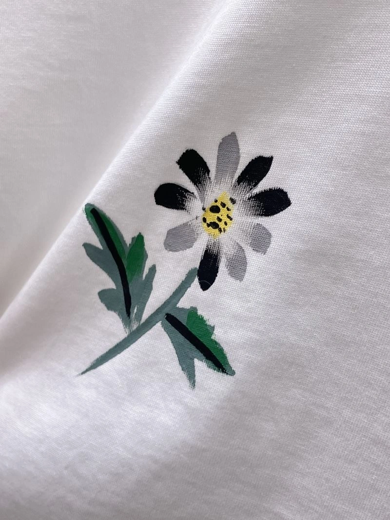 Value-priced Gucci T-Shirts
