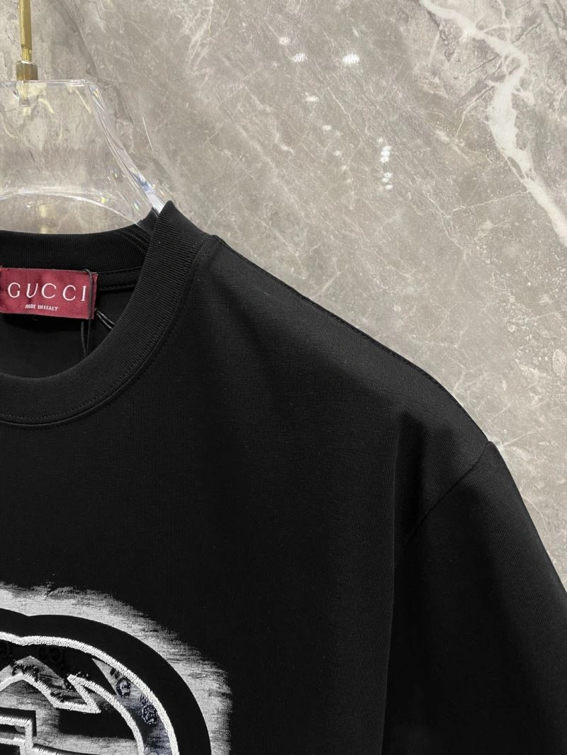 Top mirror Gucci T-Shirts