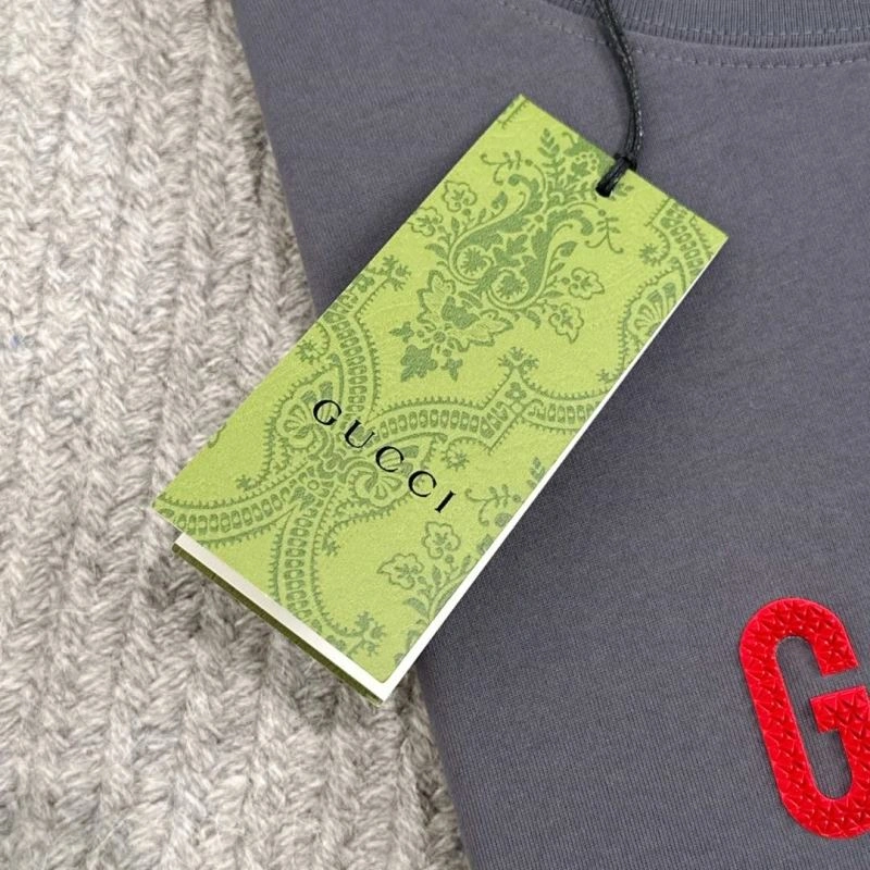 Accurate model Gucci T-Shirts