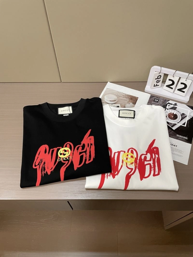 Accurate model Gucci T-Shirts