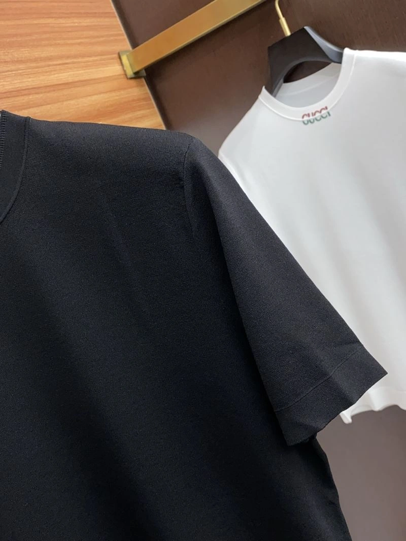 Top match Gucci T-Shirts