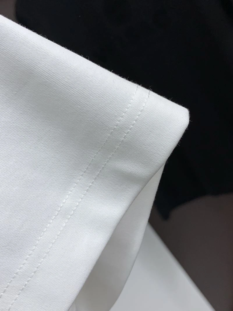 Value-priced Gucci T-Shirts