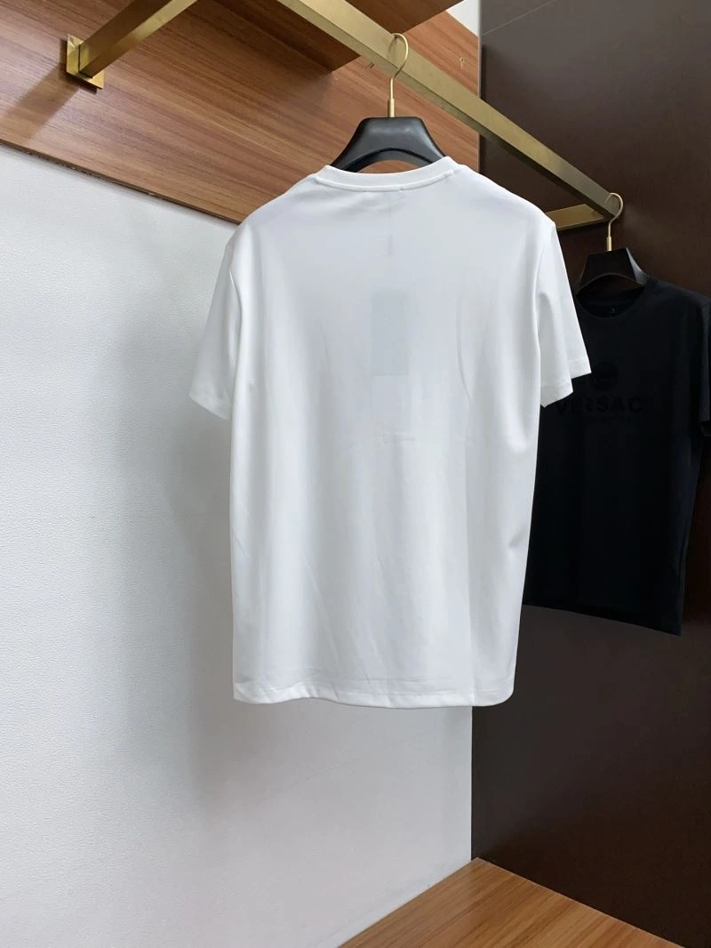 Value-priced Gucci T-Shirts