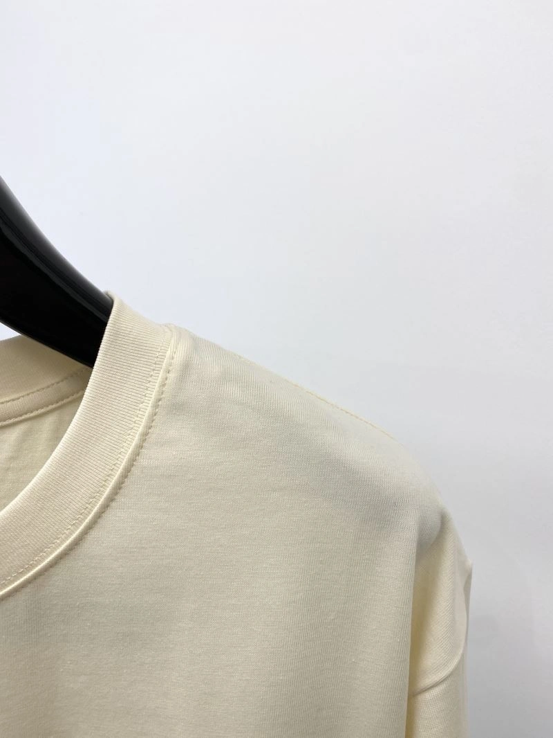 Value-priced Gucci T-Shirts