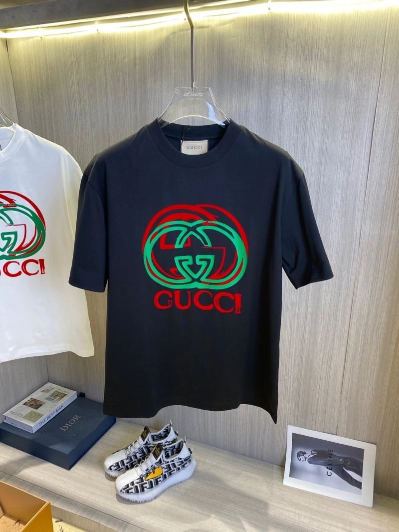 Top match Gucci T-Shirts