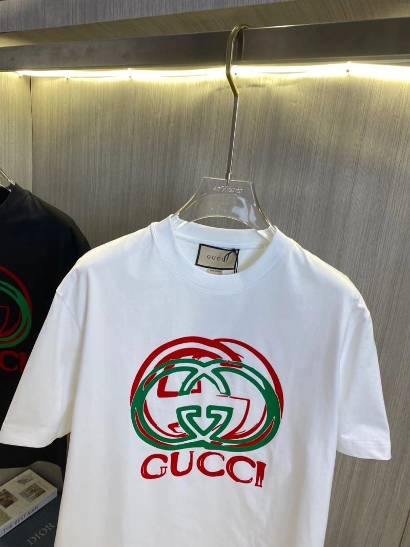 Top match Gucci T-Shirts