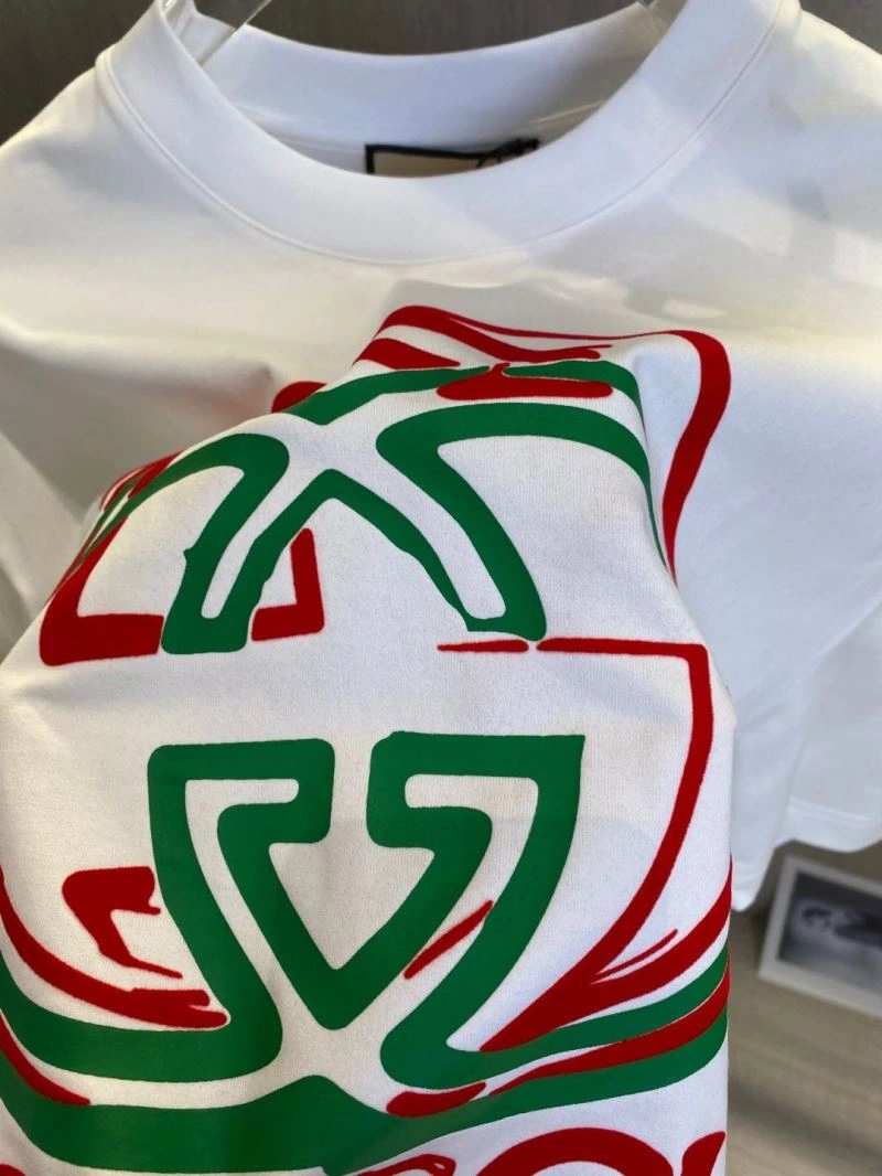Top match Gucci T-Shirts