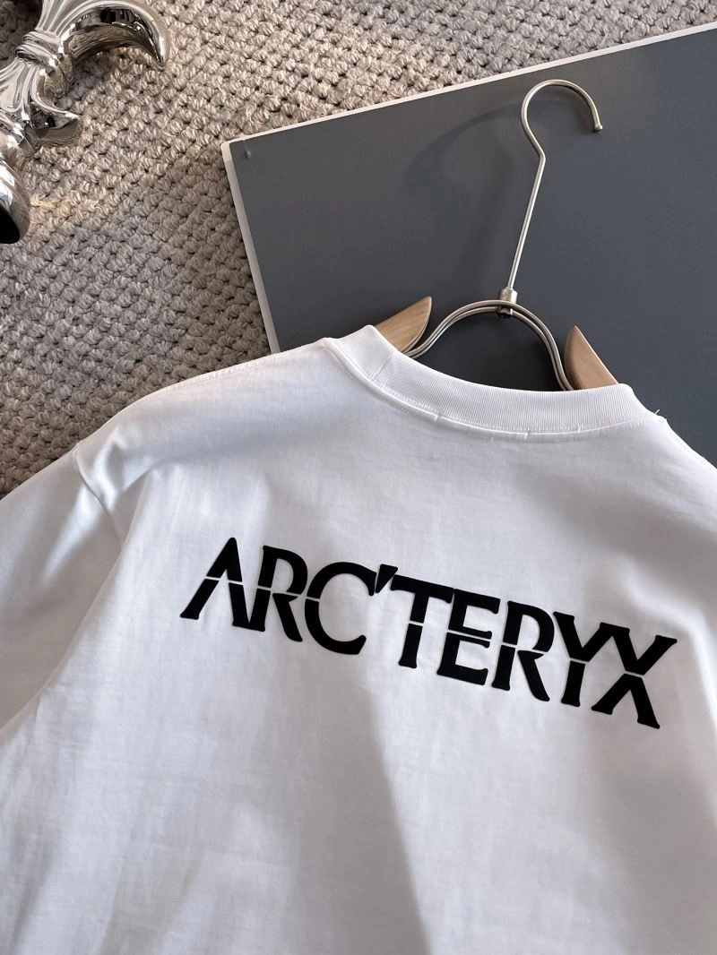 Indistinguishable Gucci T-Shirts