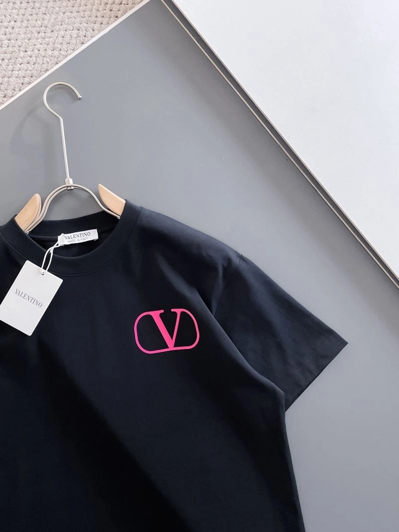 Accurate model Gucci T-Shirts