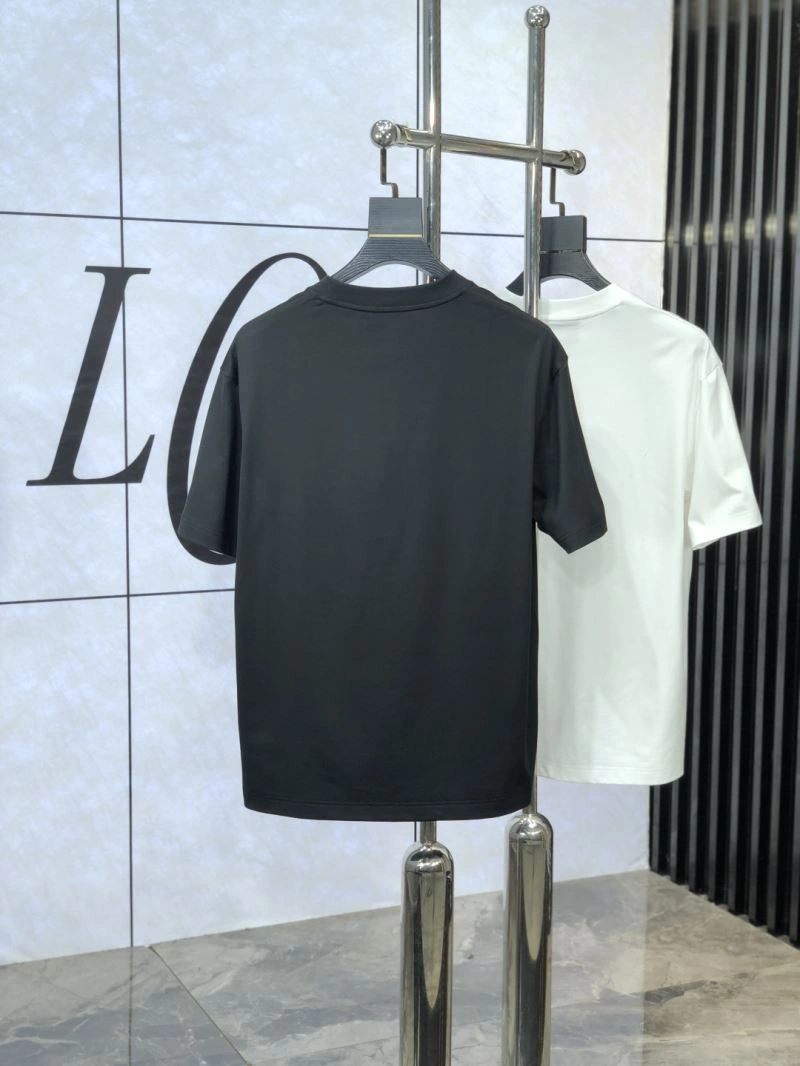 Value-priced Gucci T-Shirts