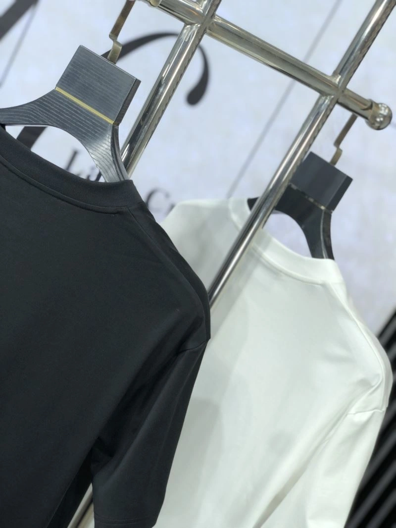 Value-priced Gucci T-Shirts
