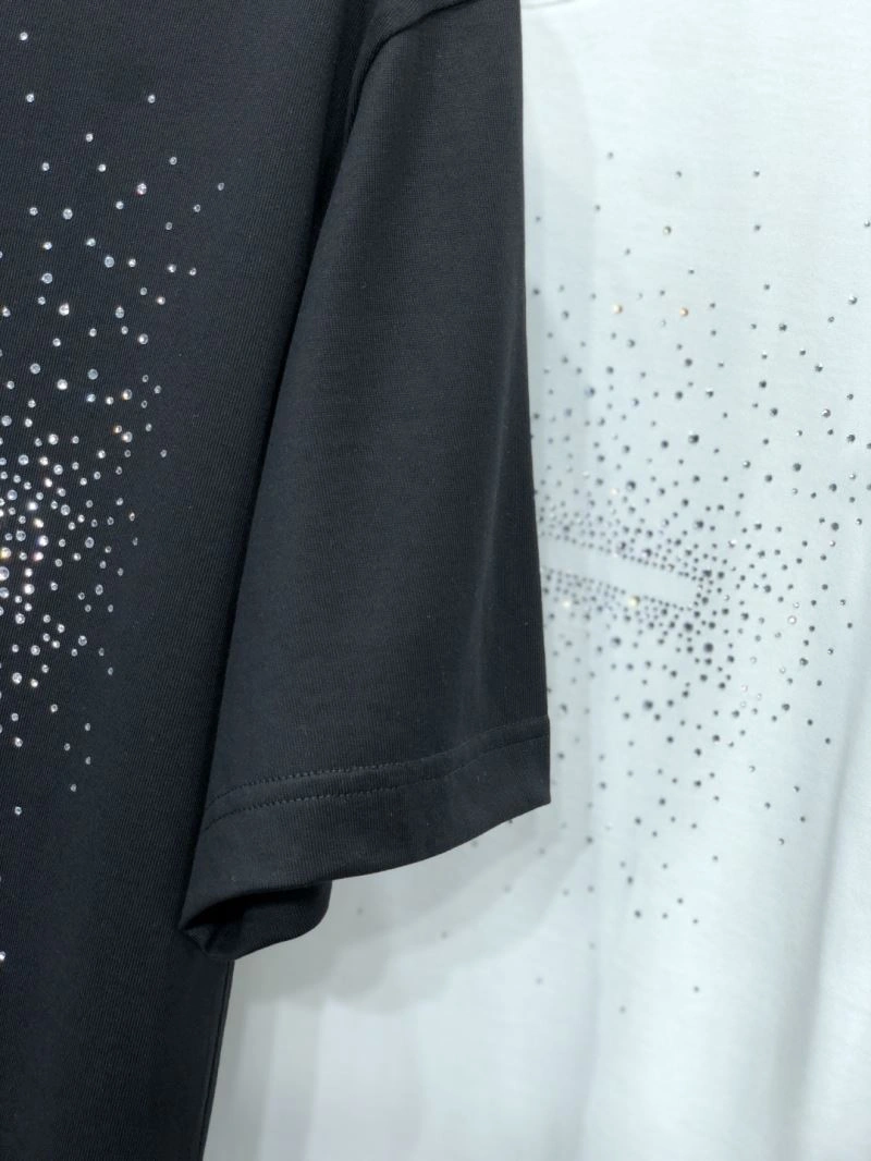 Indistinguishable Gucci T-Shirts