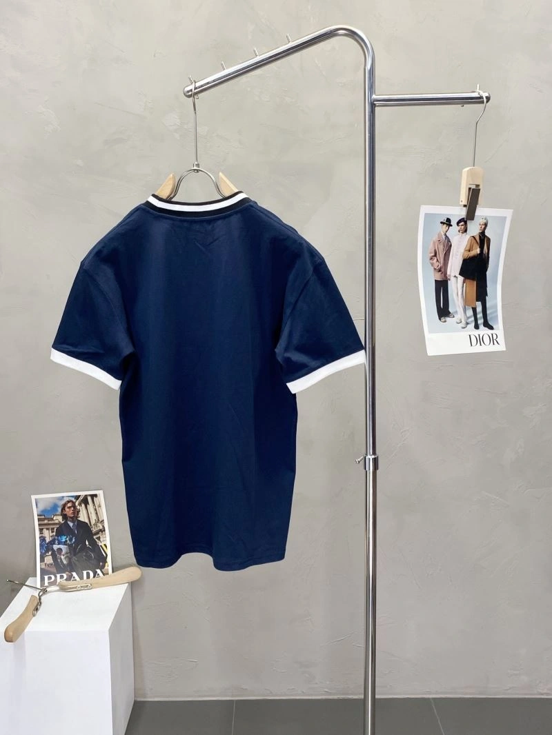 Top match Gucci T-Shirts