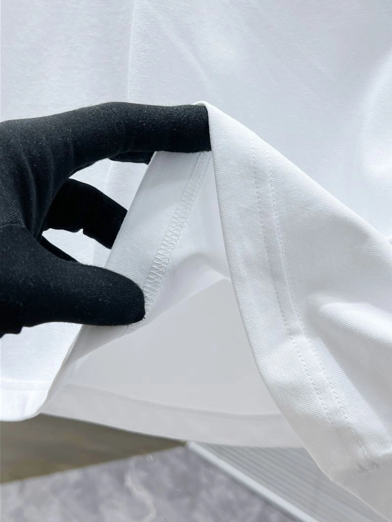 Top mirror Gucci T-Shirts