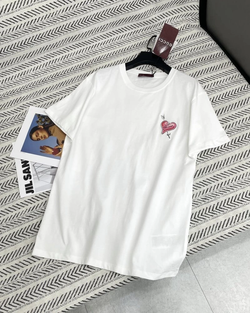 Indistinguishable Gucci T-Shirts