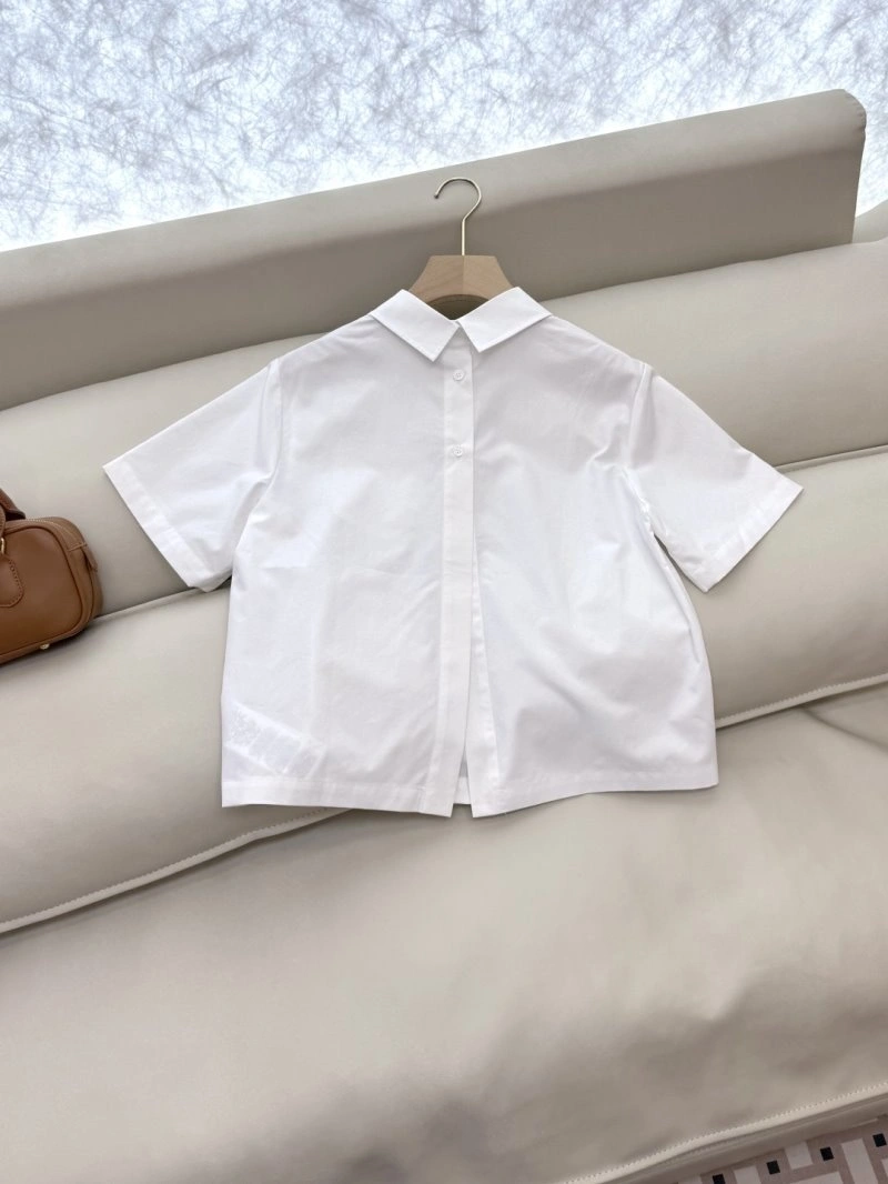 Indistinguishable Gucci T-Shirts