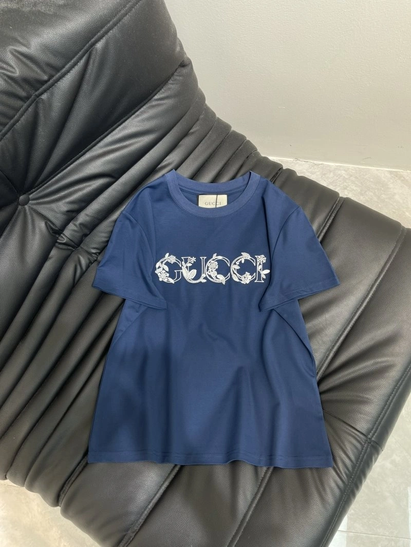 Accurate model Gucci T-Shirts
