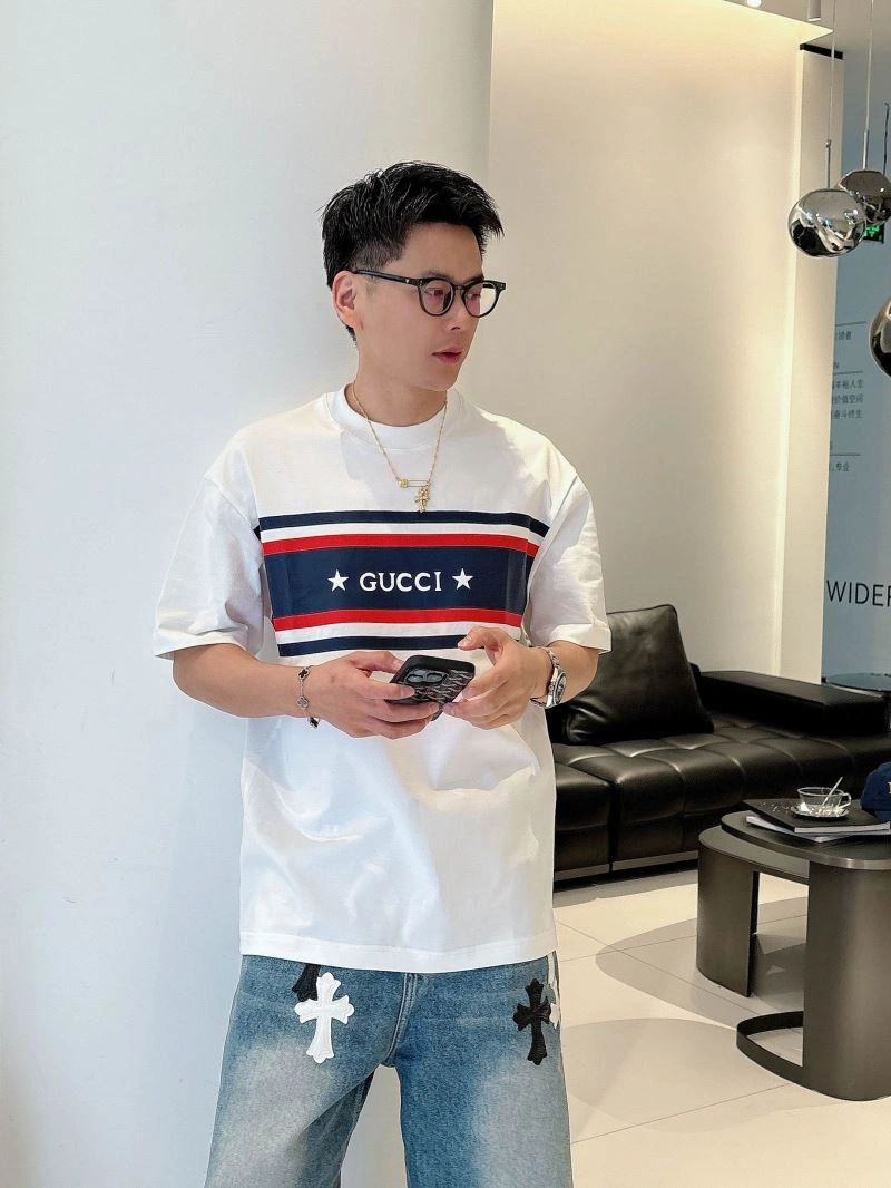 Top match Gucci T-Shirts