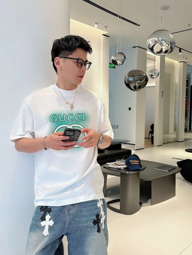 Indistinguishable Gucci T-Shirts