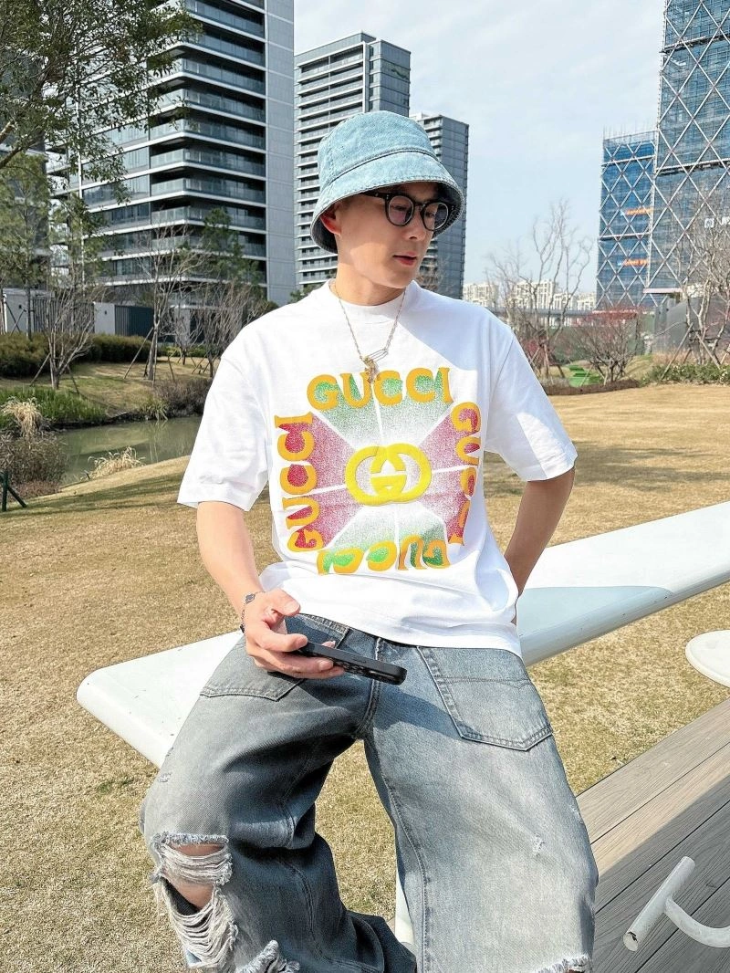 Accurate model Gucci T-Shirts