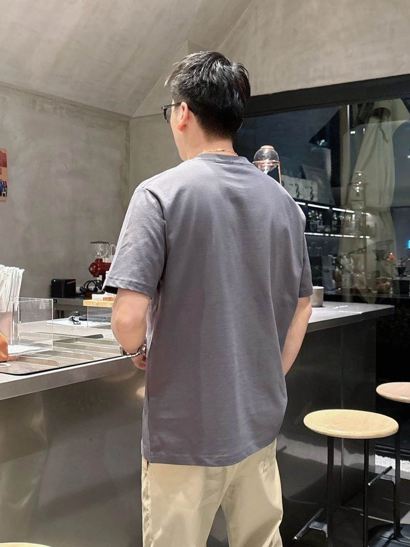 Reasonably priced Gucci T-Shirts