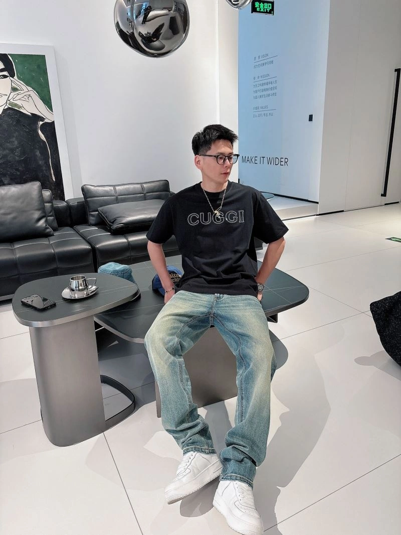 Value-priced Gucci T-Shirts