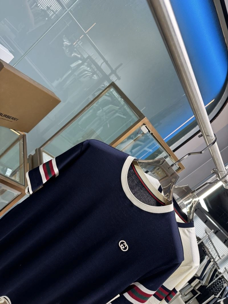 Top mirror Gucci T-Shirts